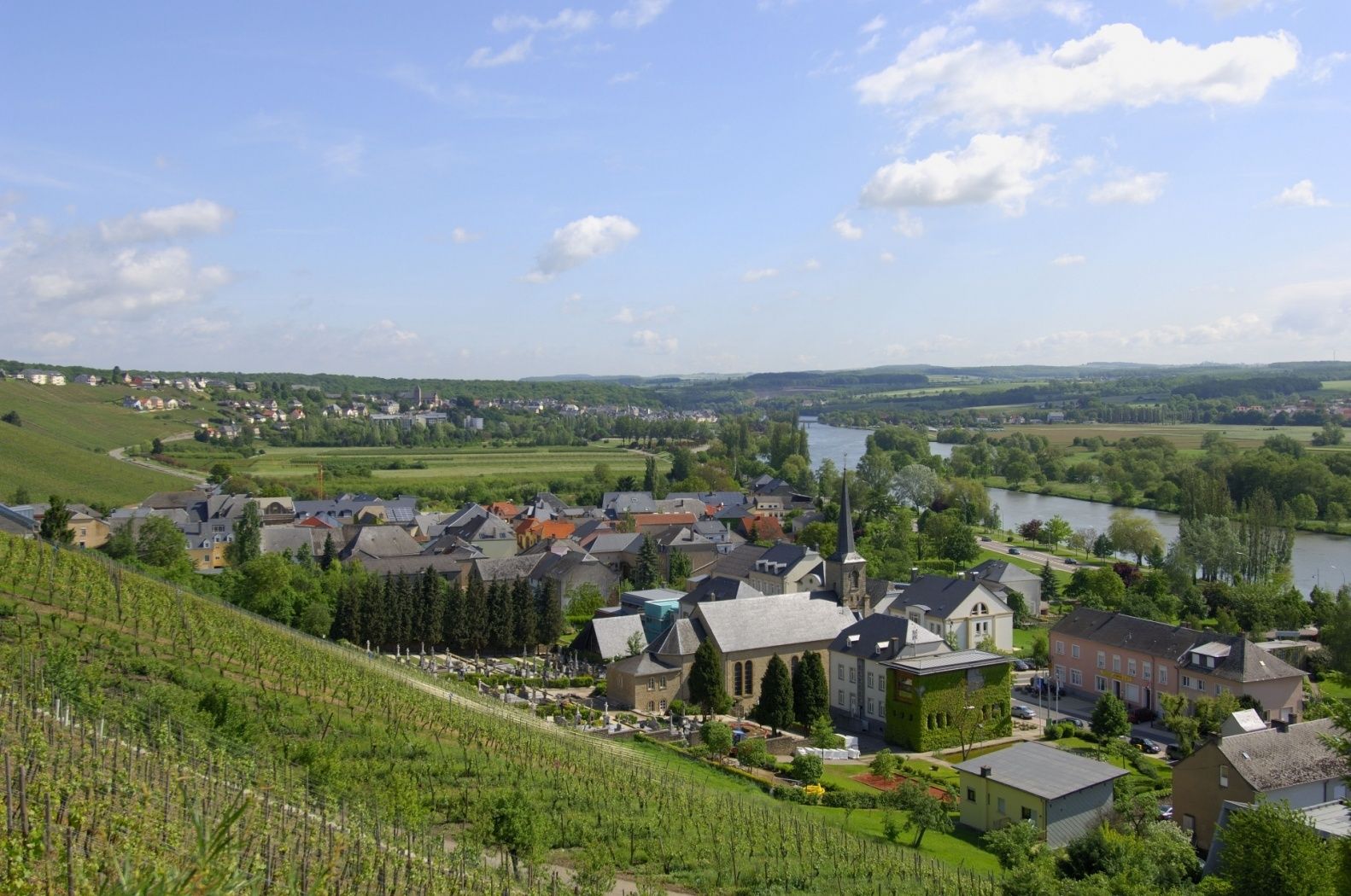 Auto-Pédestre Wanderweg Bech-Kleinmacher - Visit Luxembourg